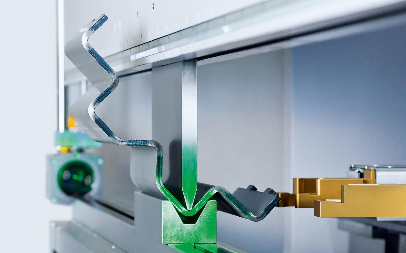 Master of all angles - Mensch und Automation