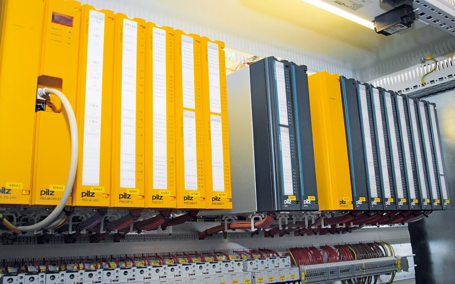 Pilz through the ages - Mensch und Automation